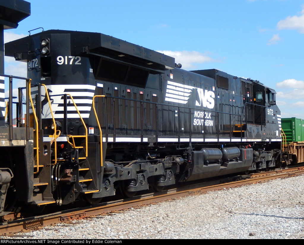 NS 9172 (C44-9W) on NS 22Q